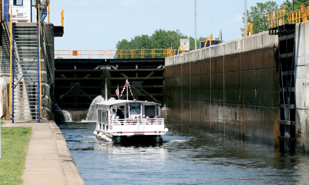 Erie Canal Locks - Erie Canal Cruises